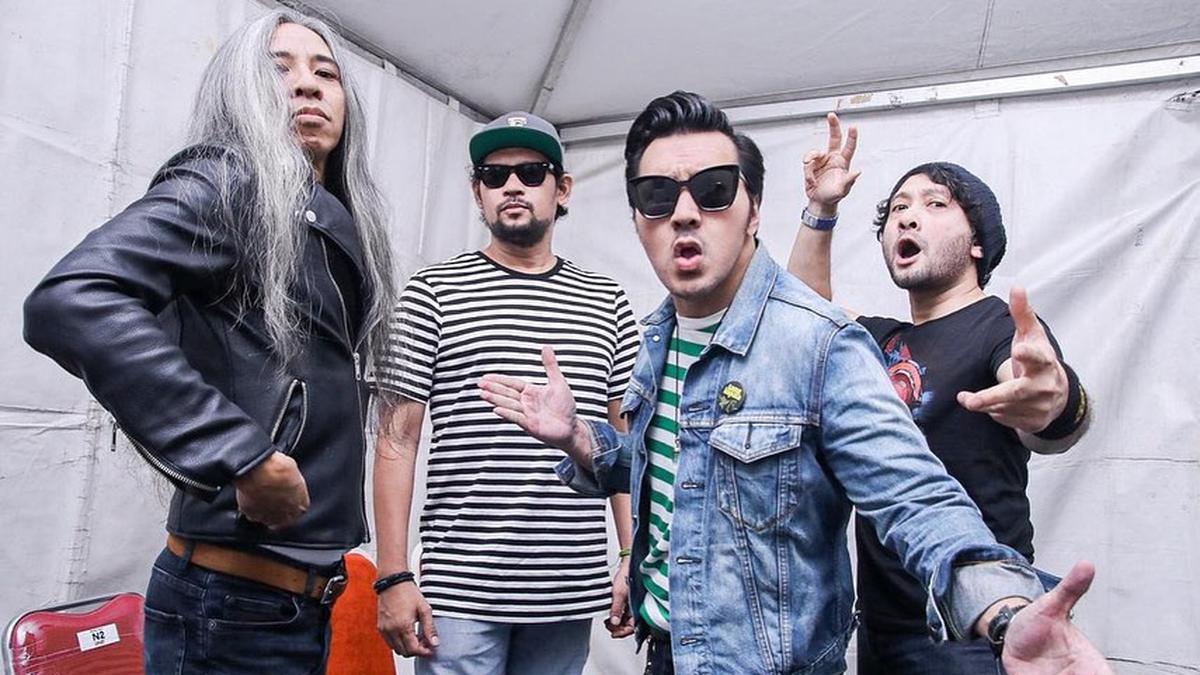 Emil dan Pepeng Dikabarkan Hengkang, Ini 6 Momen Kompak Band Naif 25 ...