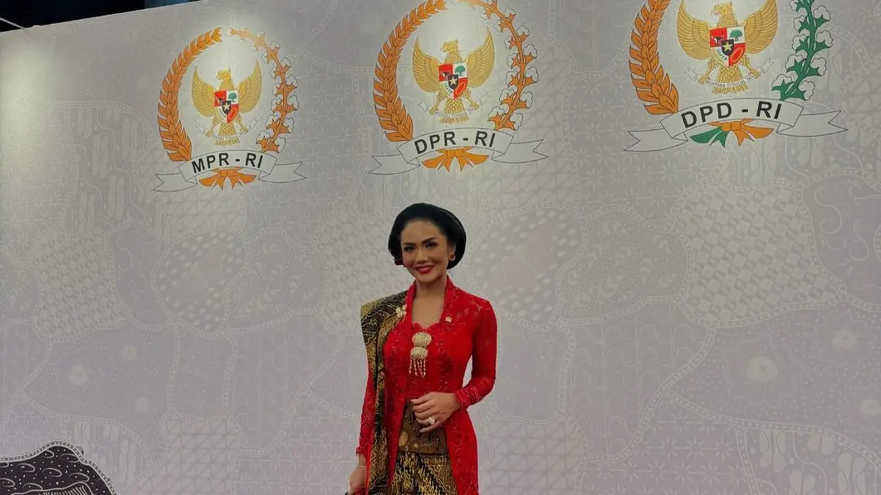 6 Potret Krisdayanti Berkebaya Merah di Sidang Tahunan MPR 2024 ...