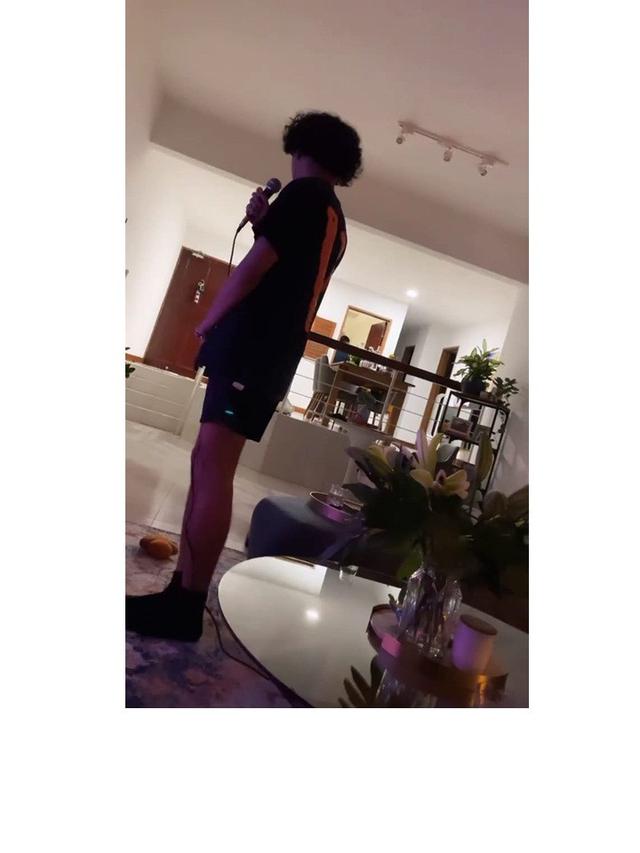 7 Potret Apartemen Sarah Sechan di Singapura, Berkonsep Minimalis - Hot ...