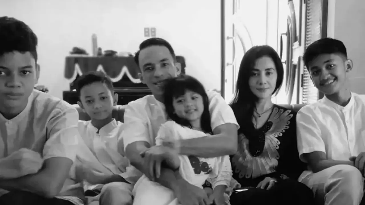 13 Potret Dulu dan Kini, Syach Bersaudara dengan Buah Hati juga Ada ...
