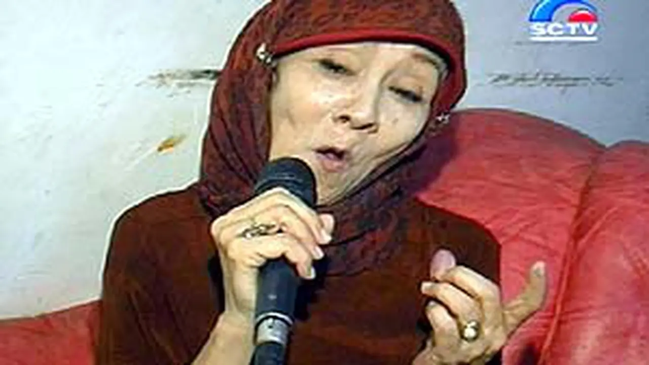 Mak Laela Sari, Nenek Energik - ShowBiz Liputan6.com