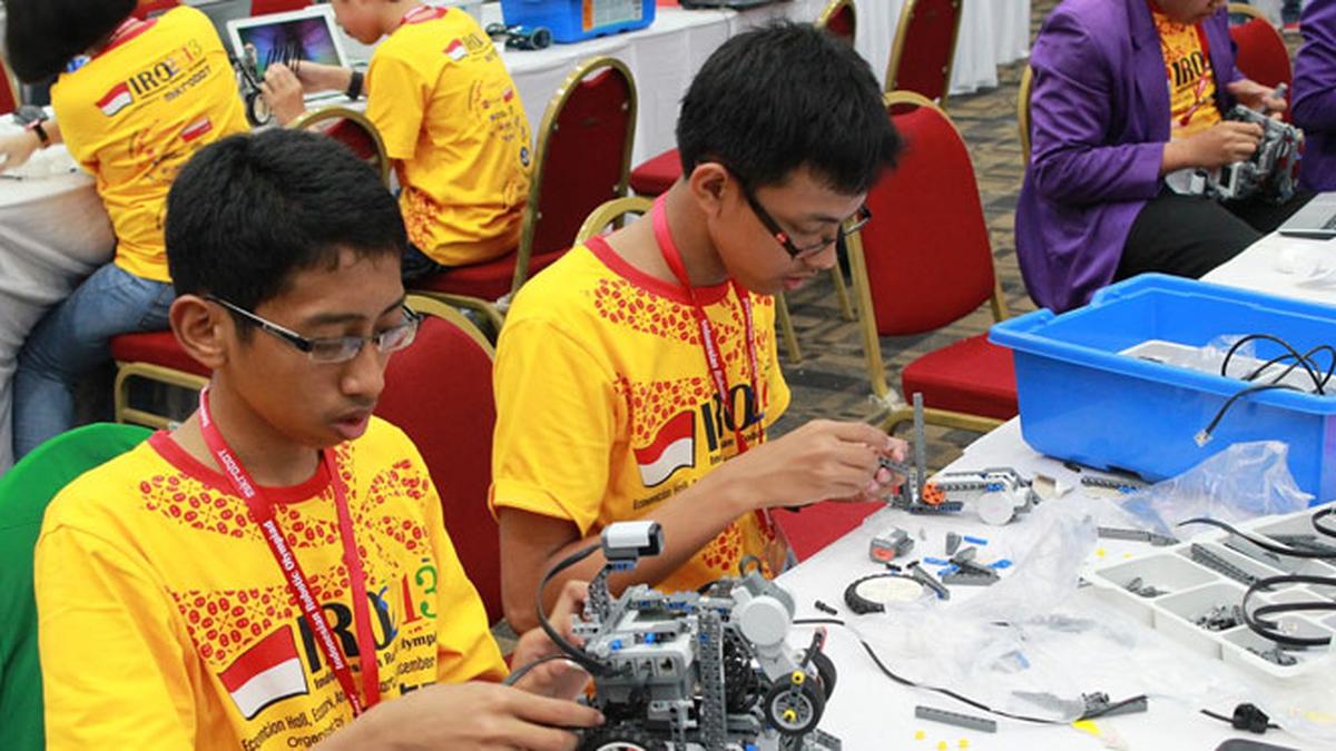 Ini Dia Para Pemenang Indonesian Robotic Olympiad 2013 - Tekno Liputan6.com