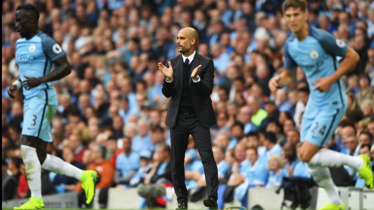 Josep Guardiola Perkasa di Rumah Sendiri