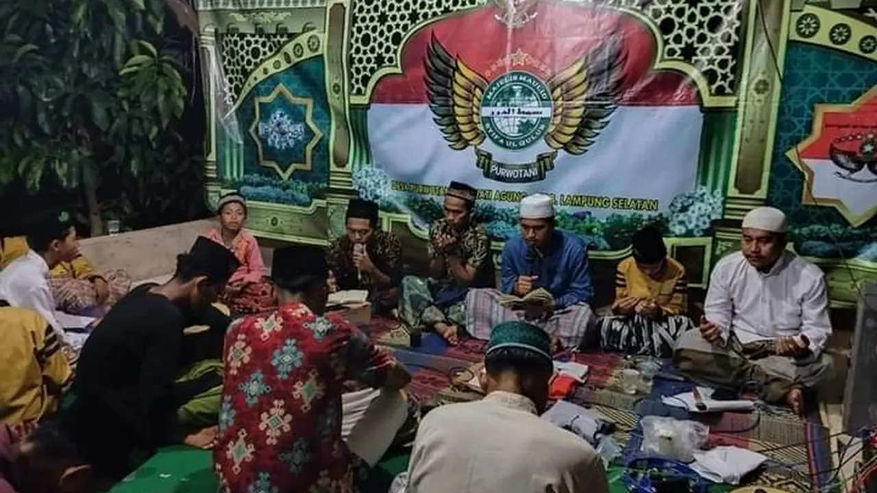 Khasiat dan Manfaat Membaca Maulid Simtudduror Karya Al Habib Ali bin Muhammad Al Habsyi ...