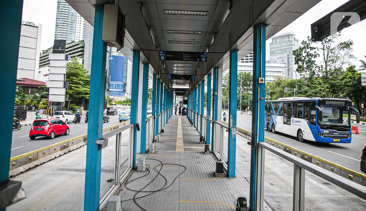 FOTO: Kondisi Halte Transjakarta Tosari Lama - Foto Liputan6.com