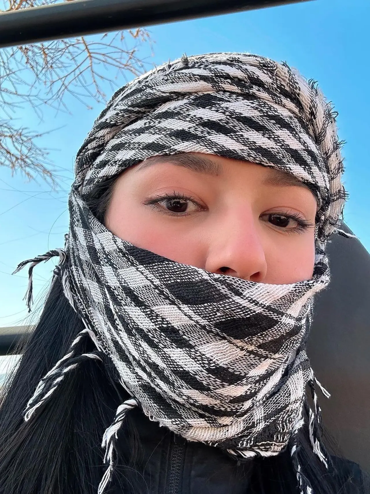 Bertemu Sang Ayah Lagi Usai 4 Tahun, Ini 7 Momen Susan Sameh Pulang ...