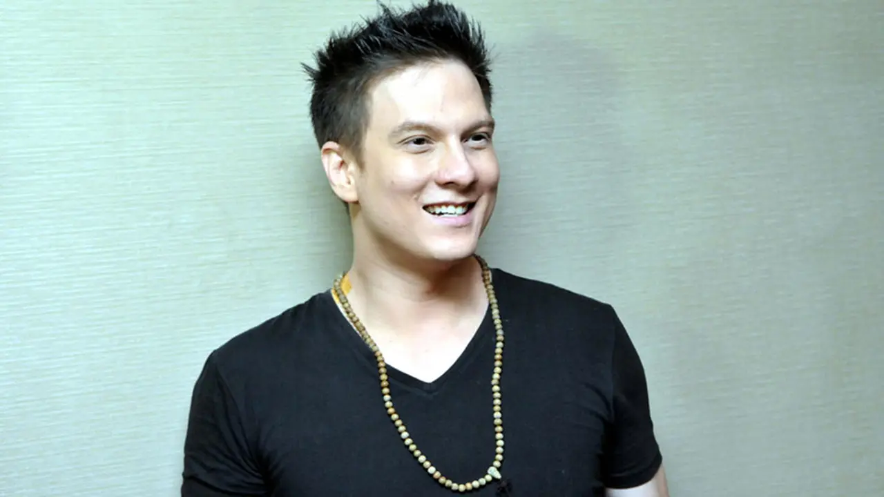 7 Potret Terbaru Bertrand Antolin, Masih Single di Usia 39 Tahun - Hot ...