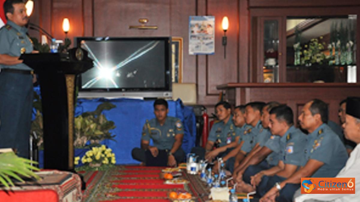 Pangkolinlamil Pimpin Doa Bersama Latgab TNI 2013 - Citizen6 Liputan6.com