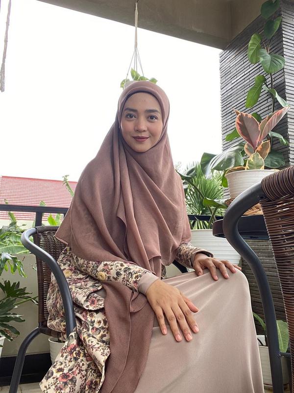 Lama Vakum, Ini 7 Potret Terbaru Nuri Maulida yang Makin Menawan
