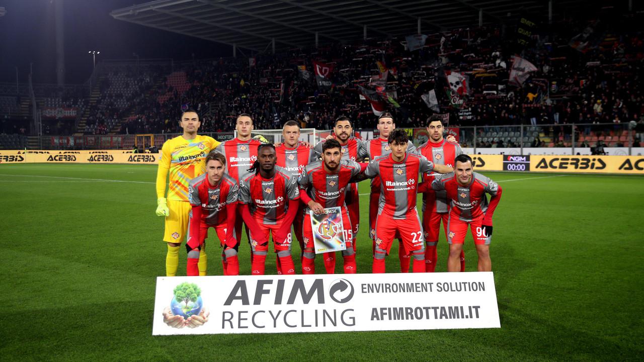 Cremonese Digeprek Napoli 0-4 dan Berkutat di Zona Degradasi, Mental ...