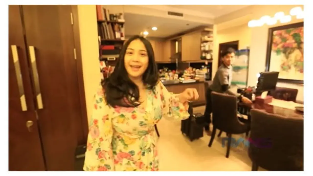 5 Potret Nagita Slavina saat Pakai Daster, Tampil Sederhana - Hot ...