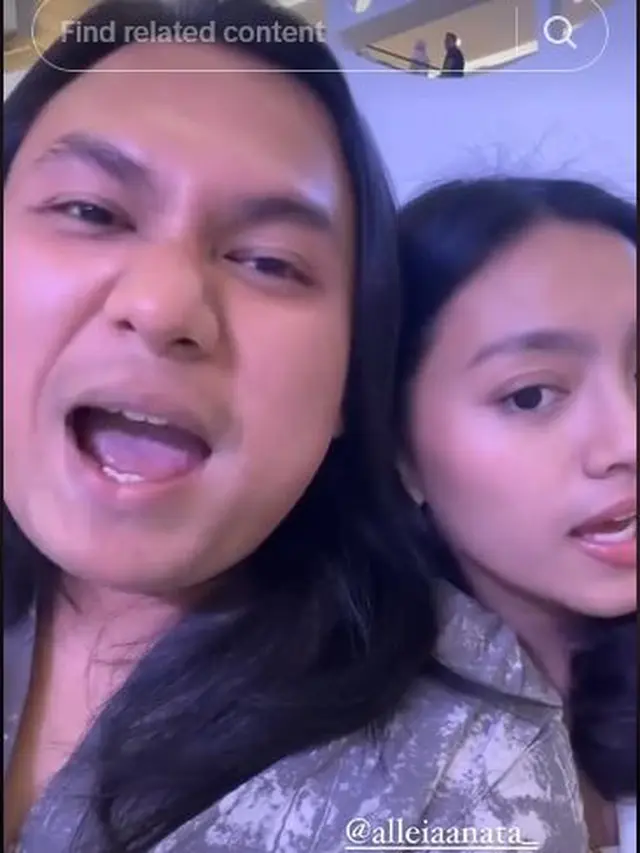 5 Momen Terbaru Pertemanan Alleia Anak Ariel dan Keanu, Nonton Fashion Show Bareng - Hot ...