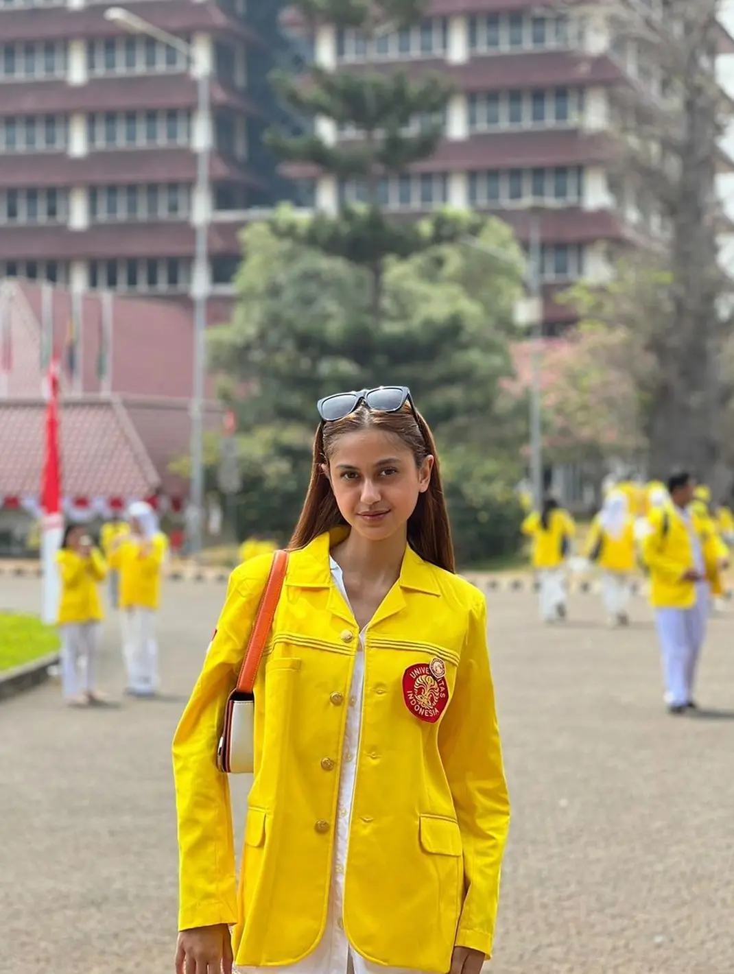 Gaya Asila Maisa Anak Ramzi Pakai Jas Almamater UI, Jadi Mahasiswa ...