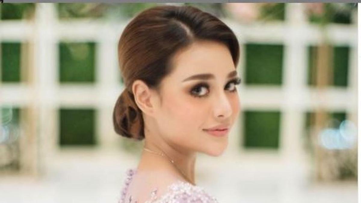 MUA Ungkap Rahasia Riasan Cantik Aurel Hermansyah Saat Dilamar Atta ...