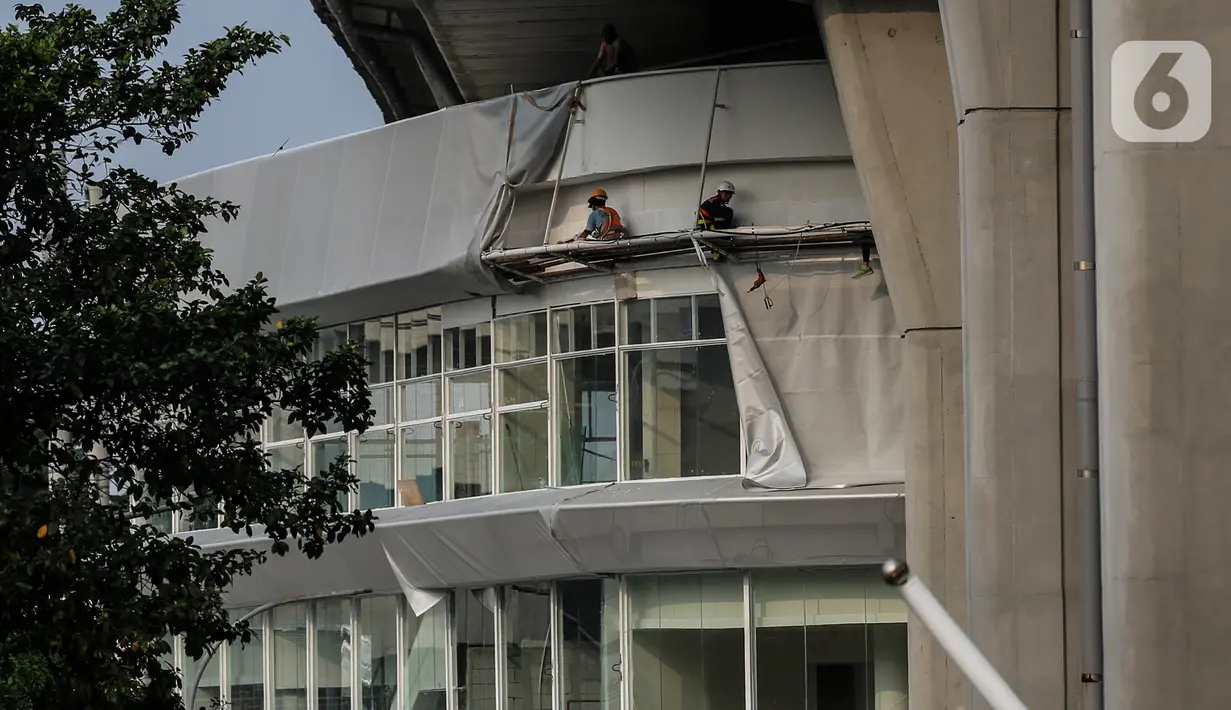 FOTO: Menengok Progres Pembangunan Halte CSW - Foto Liputan6.com
