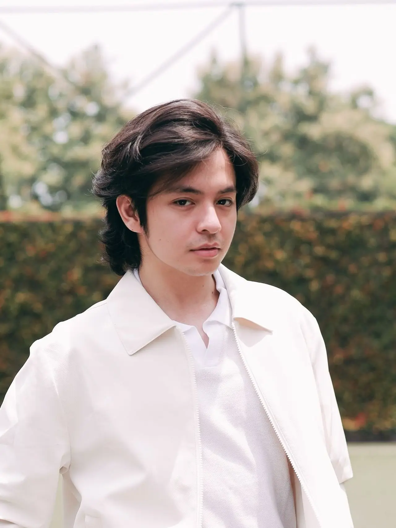 5 Model Potongan Rambut Pria Ikal Trendy 2025, Bikin Tampilan Makin ...