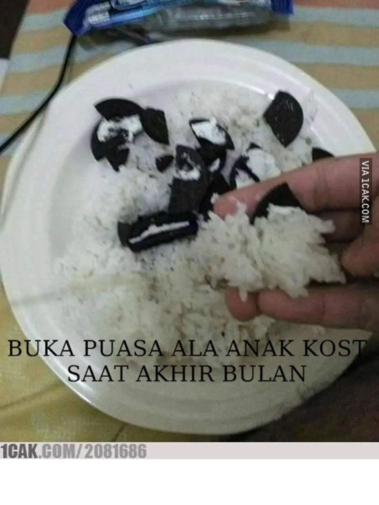 15 Meme Buka Puasa yang Bikin Ngakak, Dijamin Relate Banget - Hot ...