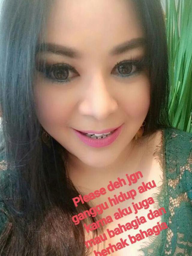 Sewot di Instagram, Anisa Bahar Singgung Siapa? - ShowBiz Liputan6.com