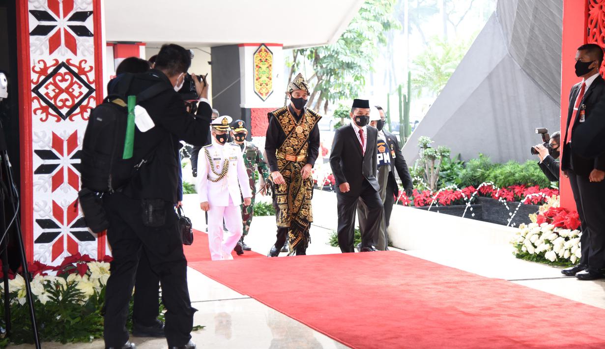 Foto Kenakan Baju Adat Sabu Ntt Jokowi Hadiri Sidang Tahunan Mpr