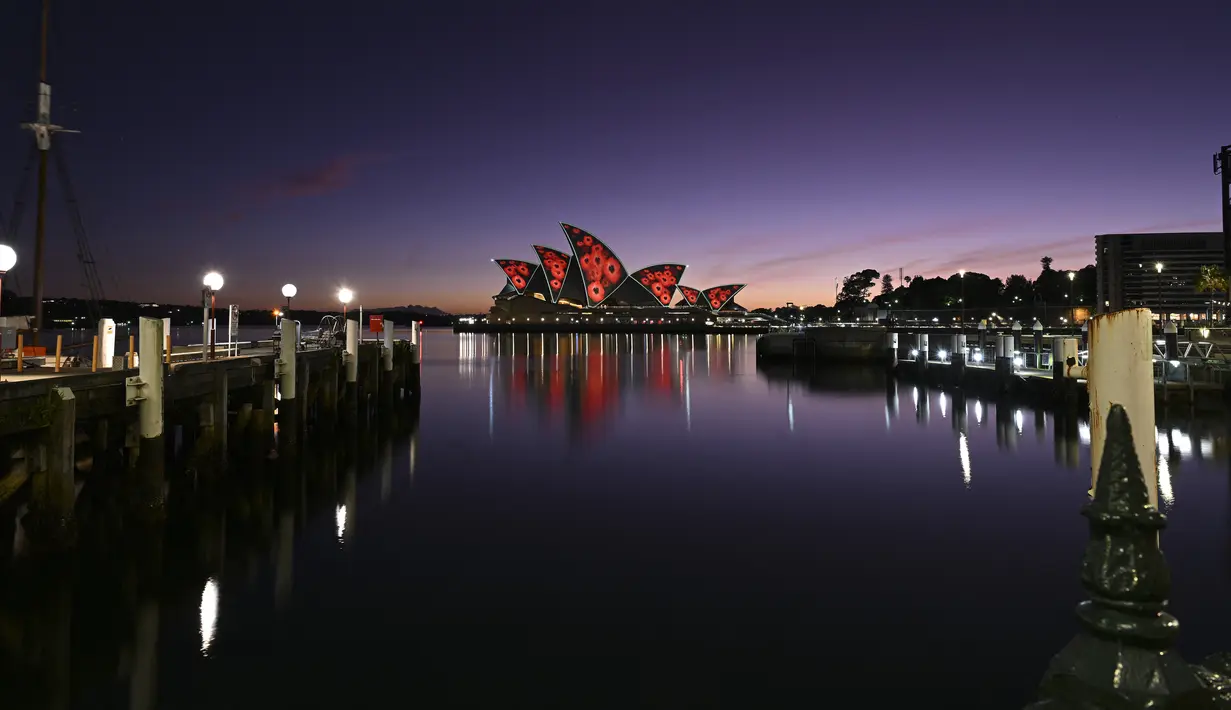 Bunga Poppy Menerangi Gedung Opera Sydney - Foto Liputan6.com