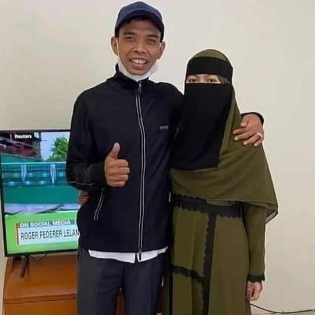 Dikaruniai Anak Pertama, Ini 6 Momen Manis Ustaz Abdul Somad dan Fatimah Az Zahra - Hot Liputan6.com