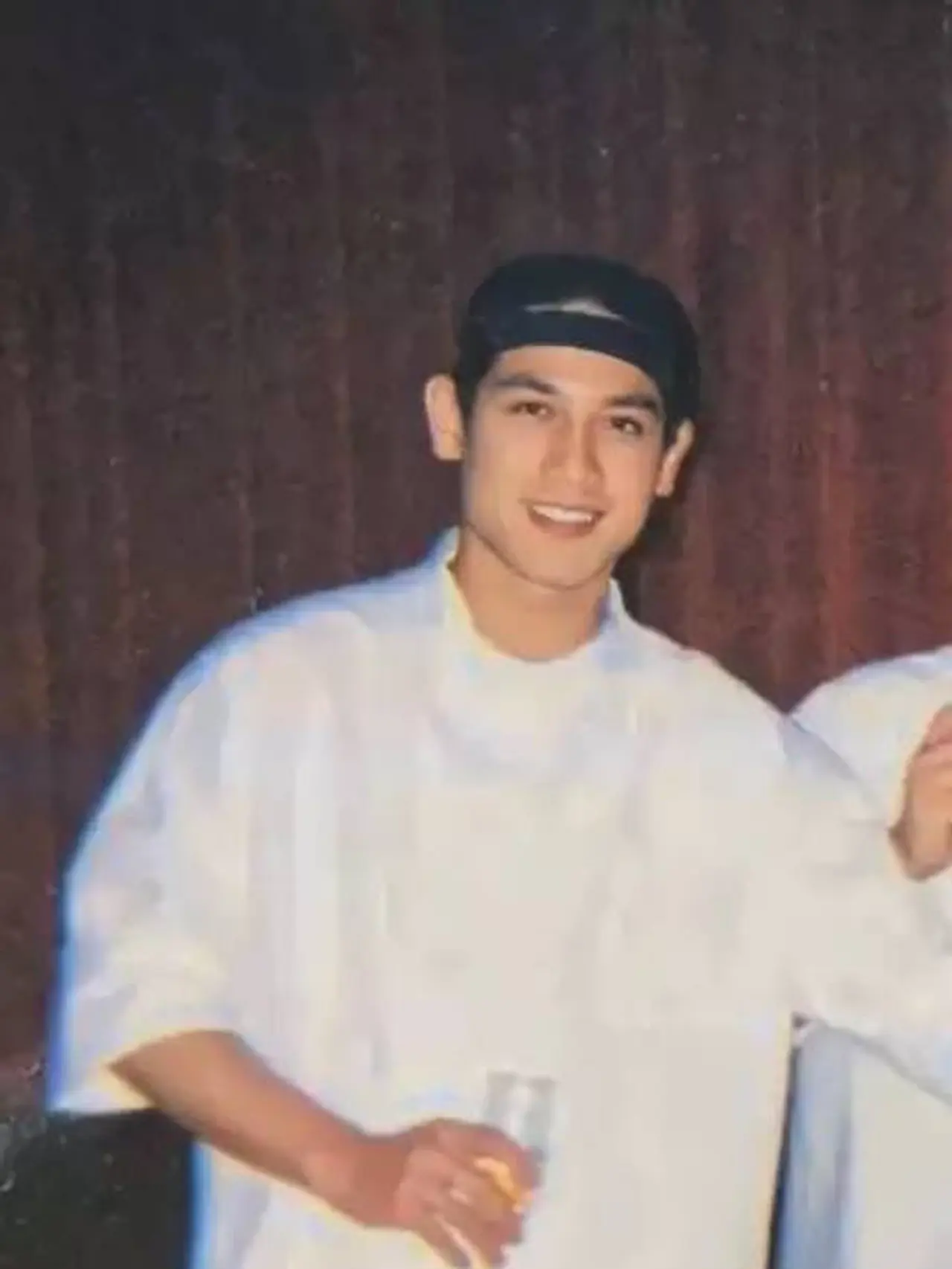 Viral, Ini 7 Potret Lawas Chef Juna Rorimpandey Bak Idol K-Pop - Hot ...