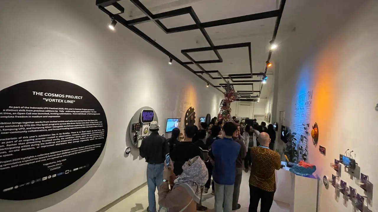 Pameran 'The Cosmos Project 2025' Resmi Dibuka, Rayakan Hari UFO ...