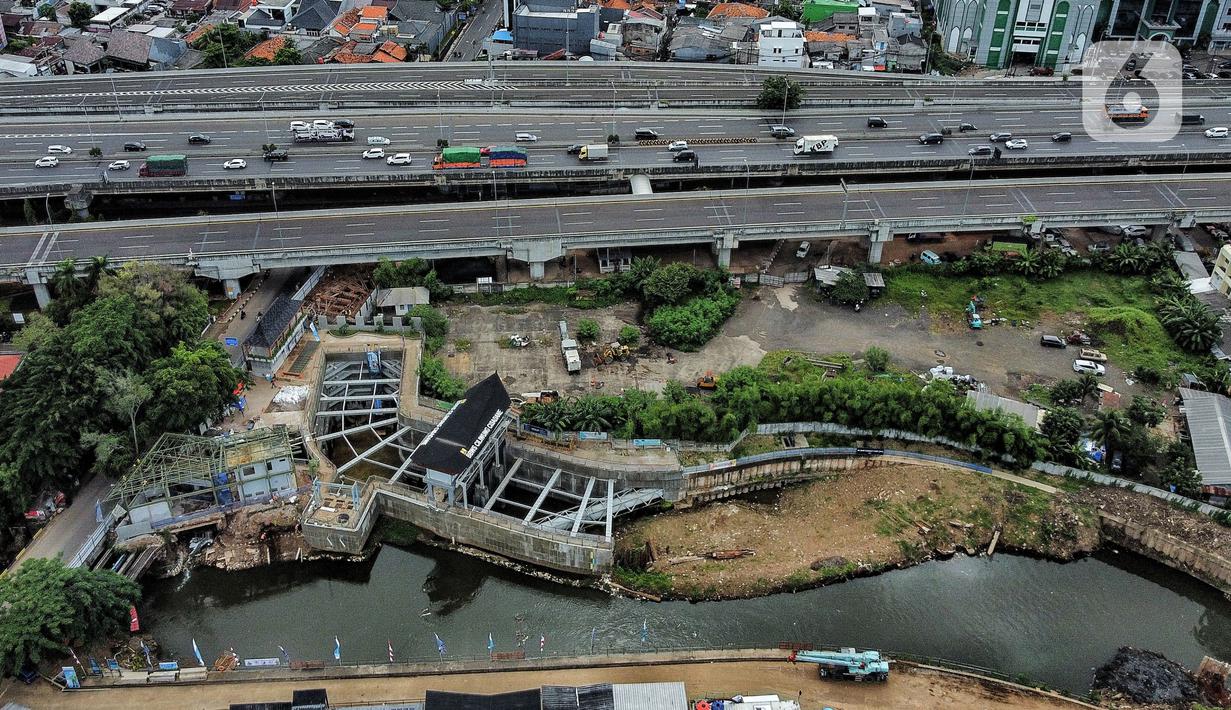 Memantau Progres Sodetan Kali Ciliwung - Foto Liputan6.com