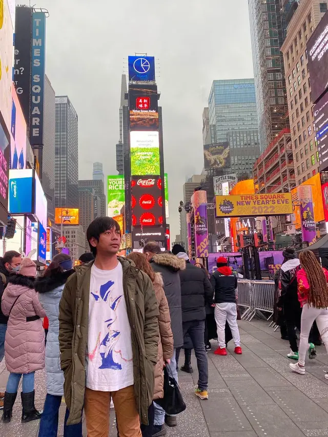 7 Potret Rian D'Masiv di Amerika, Kunjungi Rumah Baru James F Sundah di ...