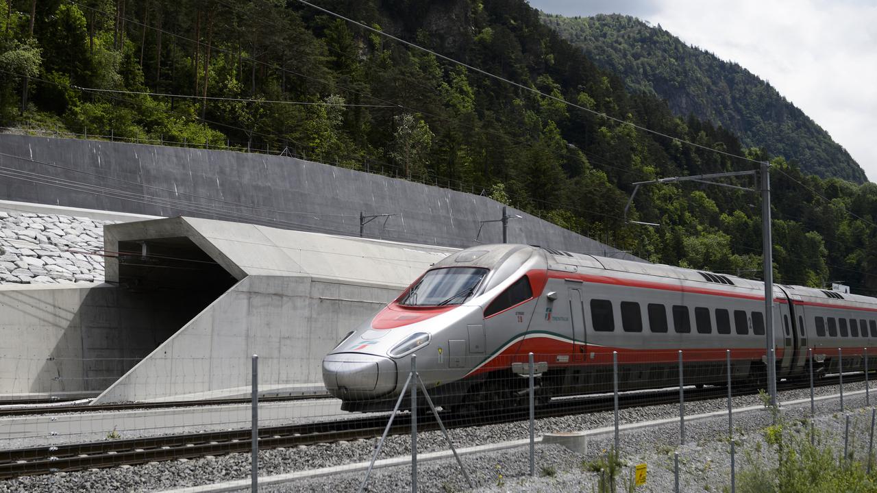 Terowongan Kereta Terpanjang Dunia di Swiss Ditutup Sementara ...
