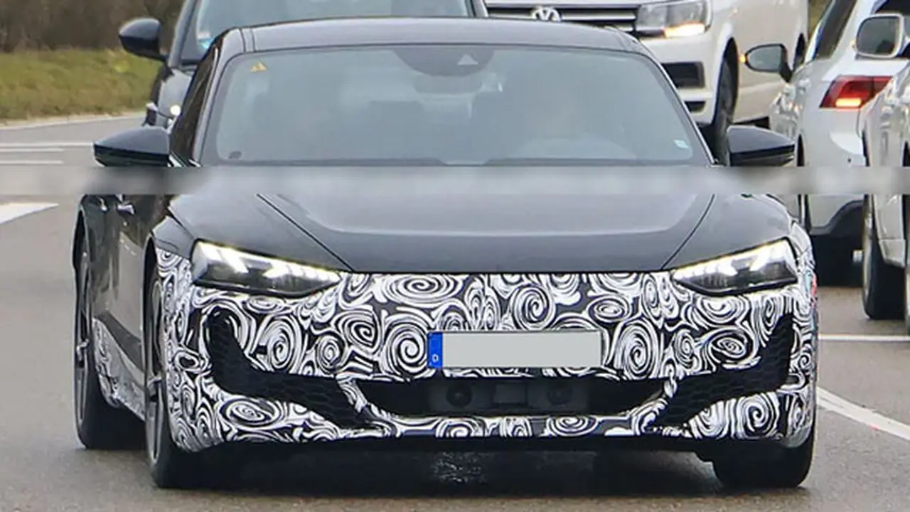 Audi e-tron GT Terbaru Mulai Terlihat di Jalanan Eropa - Otomotif ...