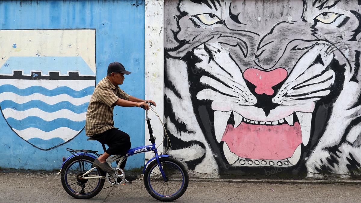 The Wall : Bukti Kecintaan Bobotoh untuk Persib Bandung - Foto Bola.com