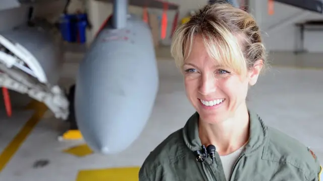 Pilot Tempur Cantik Ini Rela Mati untuk Batalkan Serangan 9/11 - Global ...