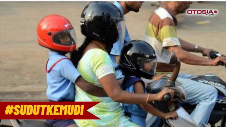 Jangan Ditiru! Dua Bule Boncengan Motor dengan Saling Berhadapan di Bali, Padahal Aturannya ...