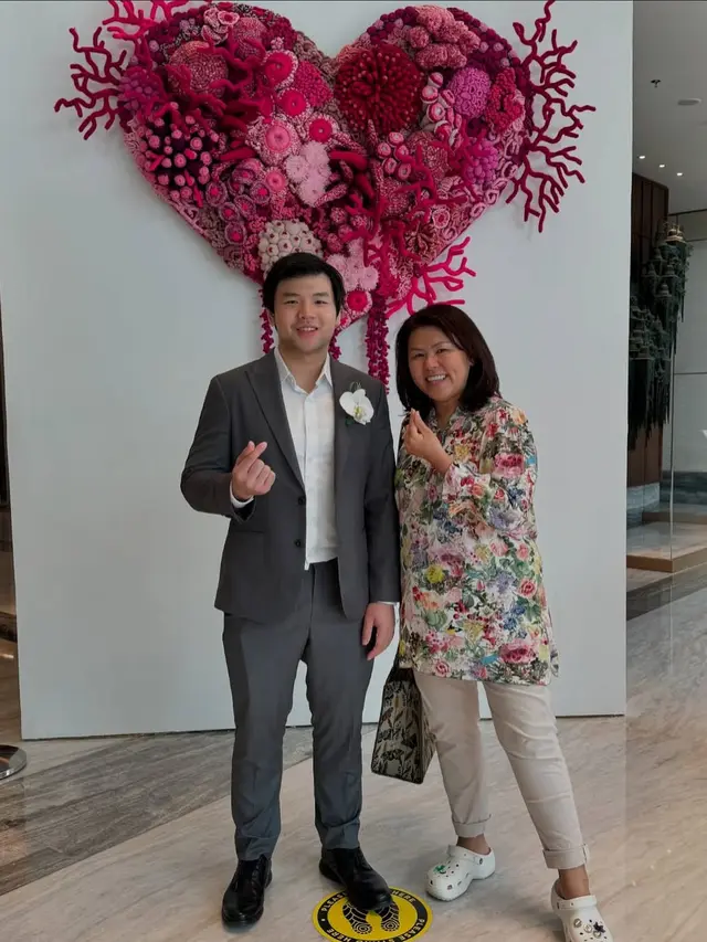 6 Fashion Baju Motif Bunga ala Fifi Lety Adik Ahok, Awet Muda di Usia ...