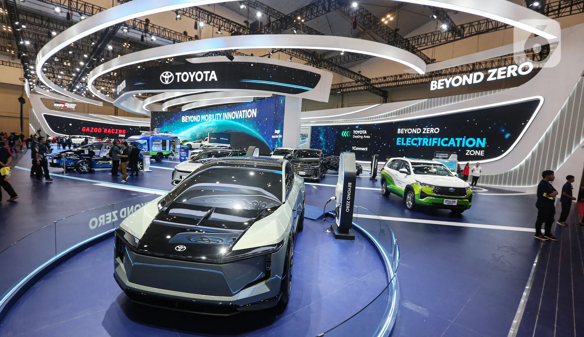 Deretan Mobil Hybrid Terbaru dari Toyota Dipamerkan di GIIAS 2024 - Foto Liputan6.com