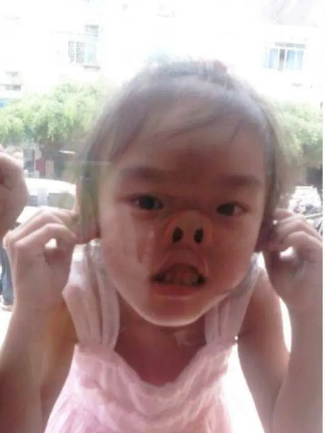 7 Potret Kocak Muka Bocah Saat Menempel di Kaca Ini Bikin Ngakak - Hot ...