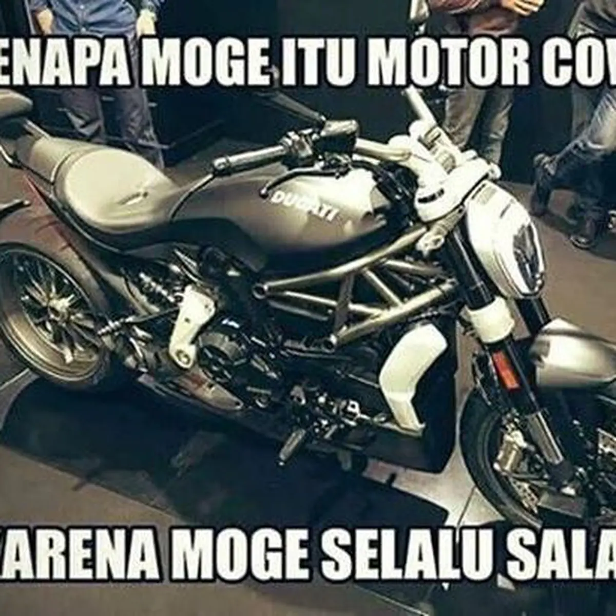 Memes Moge Terbaru Best Seller Naked Bike 900cc ☑🔥 #swipeleft
