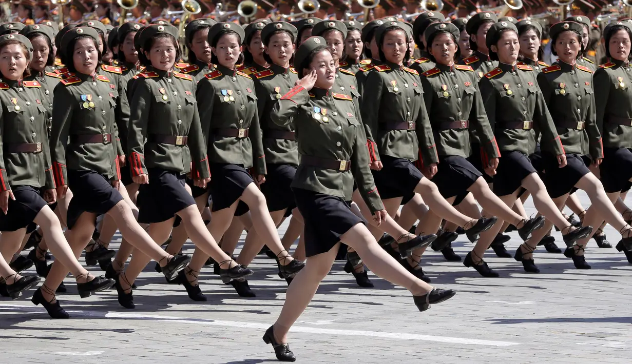 FOTO: Melihat Parade Militer Peringatan HUT ke-70 Korea Utara - Foto ...