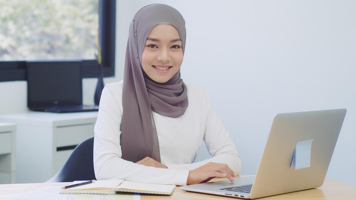 Rangkaian Produk Make Up Praktis Buat Wanita Aktif Masa Kini ...