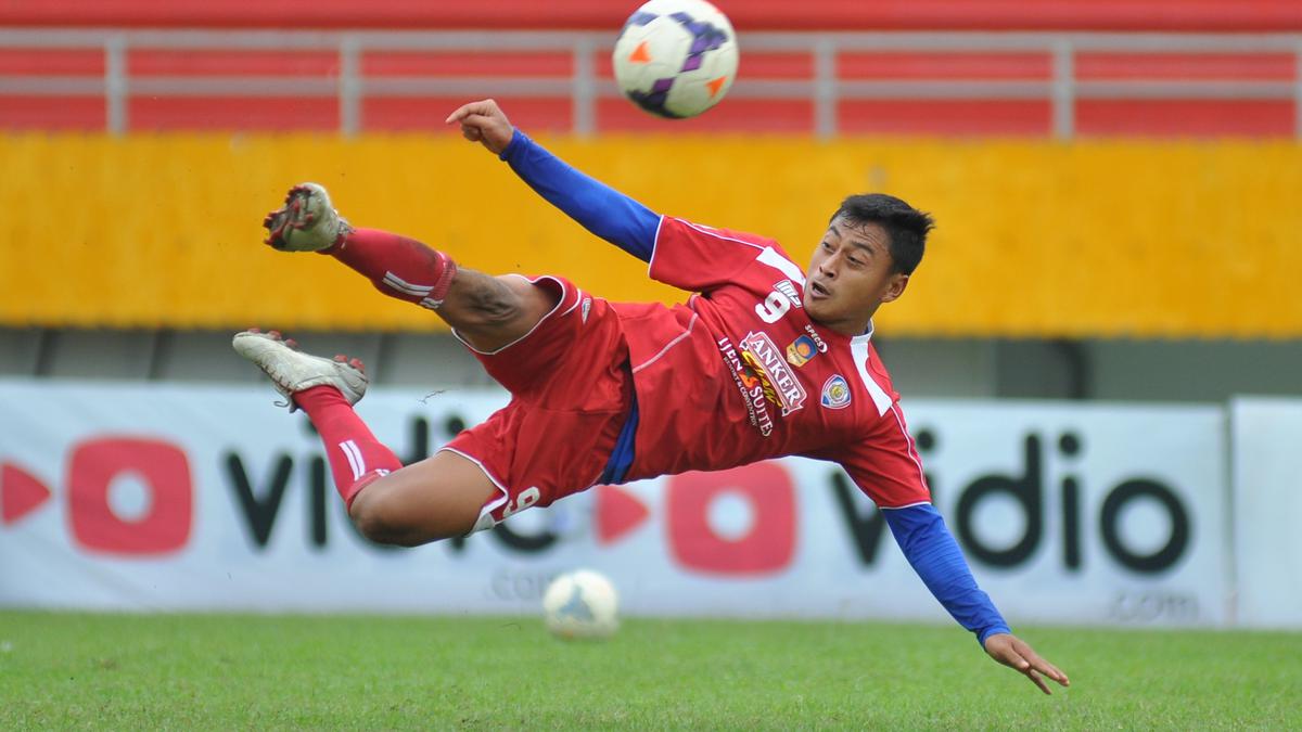 Cerita Samsul Arif: Tidak Pernah Ikut SSB, Awalnya Bukan Striker ...