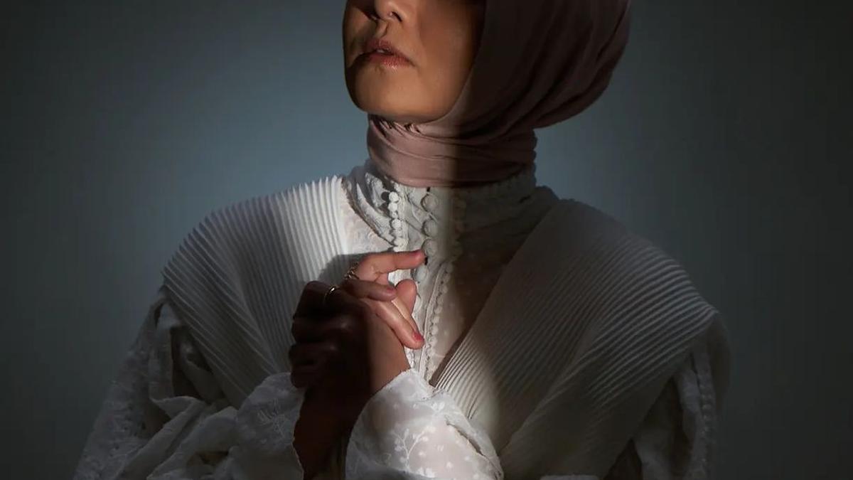 Rilis MV Single Aku Rela, Terry Shahab Anggap Seperti Lahirkan Anak