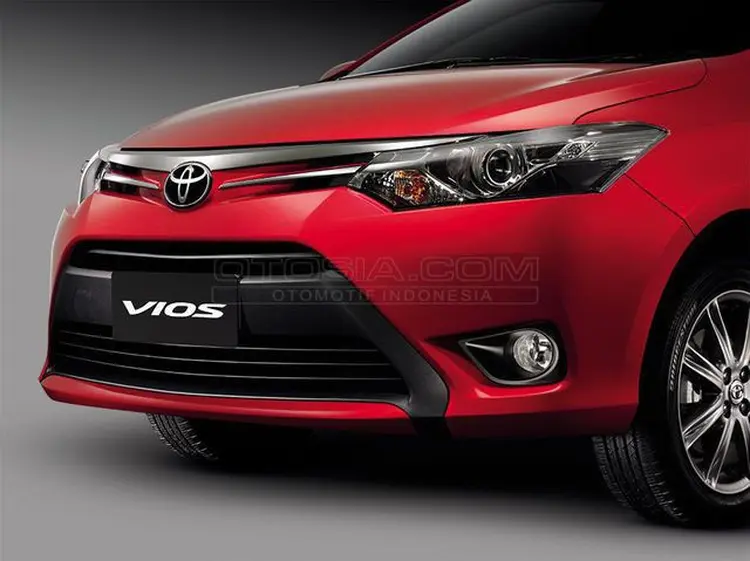 Tampilan Baru Vios Lebih Sporty dan Elegan - Galeri Otosia.com