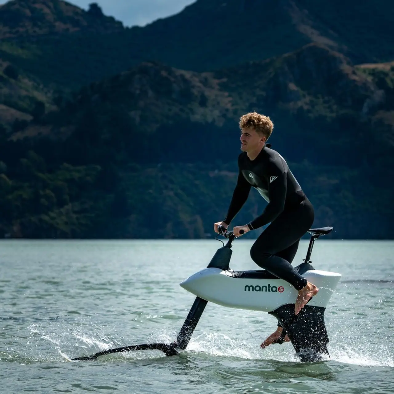 6 Potret Sepeda yang Bisa Gowes di Atas Air, Netizen: Siap Mengarungi ...