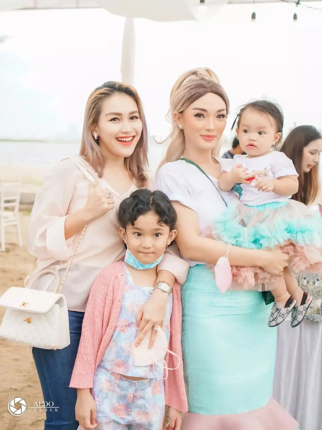 6 Potret Pesta Ulang Tahun Pertama Putri Zaskia Gotik, Dihadiri Ayu ...