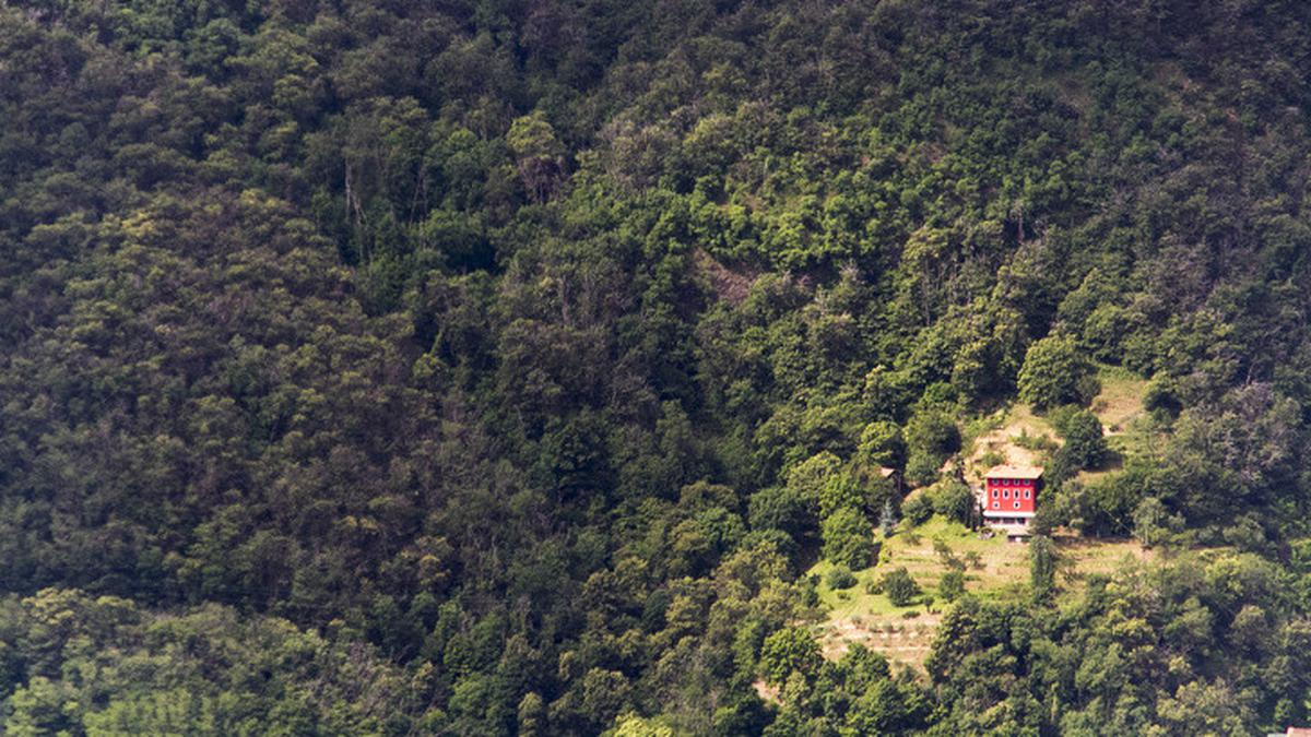 Anti-mainstream, 6 Rumah Ini Dibangun di Tempat yang Tak Biasa ...