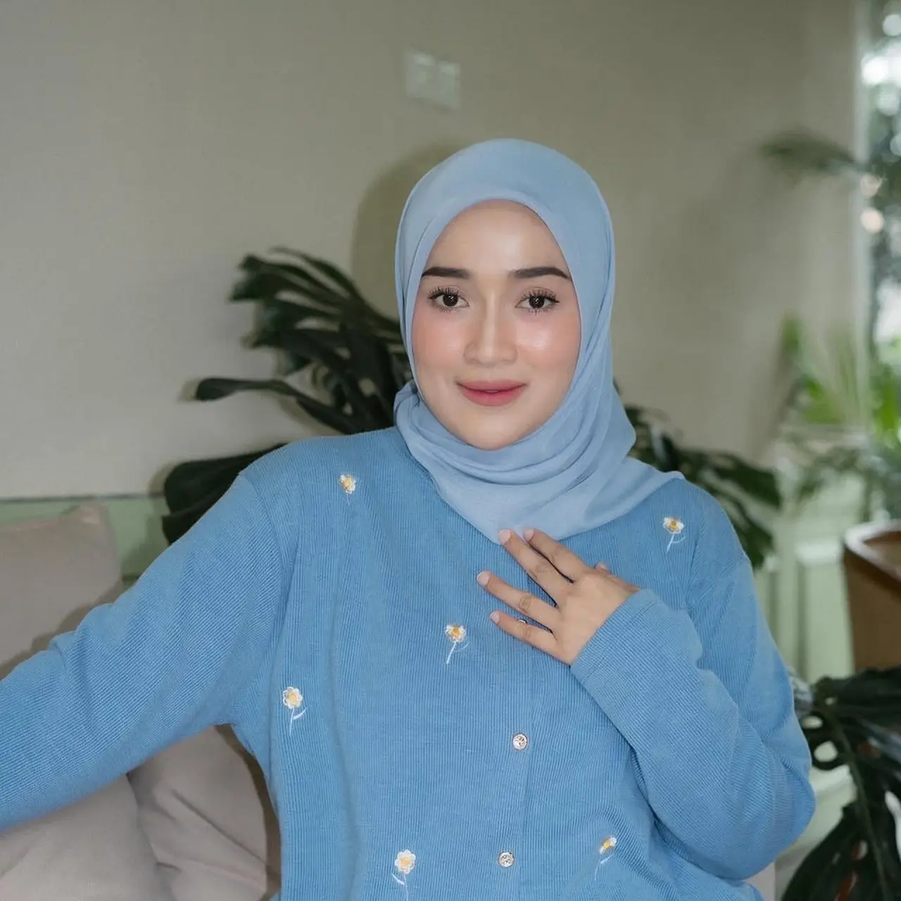 6 Potret Terbaru Ririe Fairus Usai 4 Tahun Cerai, Sudah Berdamai dengan ...