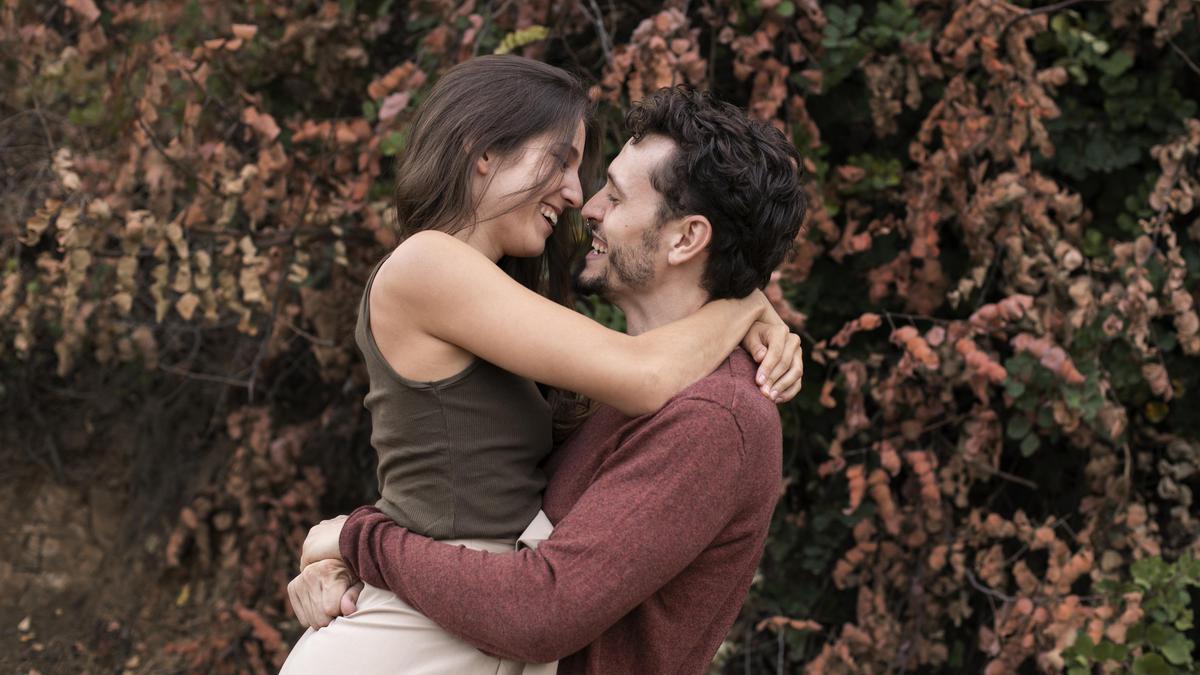 7 Tanda Seseorang Menyukaimu dengan Cinta Sangat Tulus