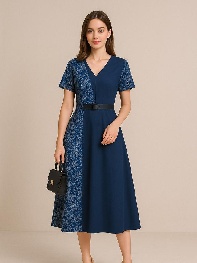 8 Inspirasi Batik Warna Biru Wanita Kekinian, Tampil Modis dan Tetap Klasik