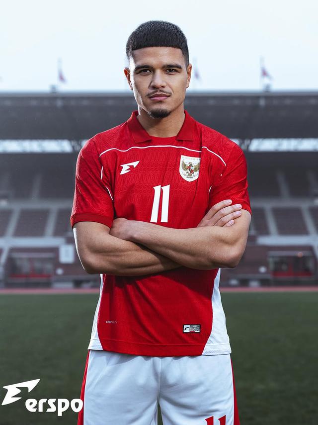 7 Potret Timnas Indonesia Pakai Jersey Baru, Long Sleeve-nya Curi Perhatian